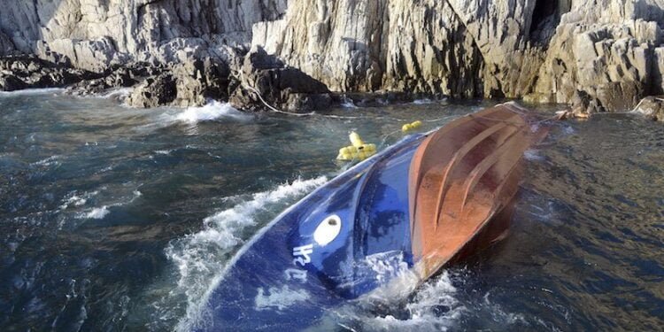 At Least 10 Dead After South Korean Fishing Boat Capsizes - Maritime ... At Least 10 Dead After South Korean Fishing Boat Capsizes - Maritime ...